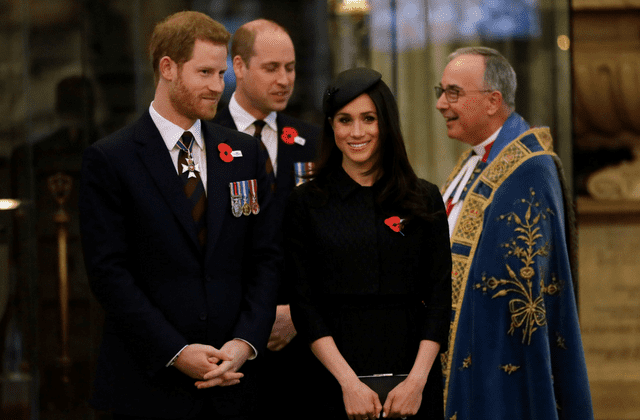 The Queen officially gives her consent to the marriage of Prince Harry ...