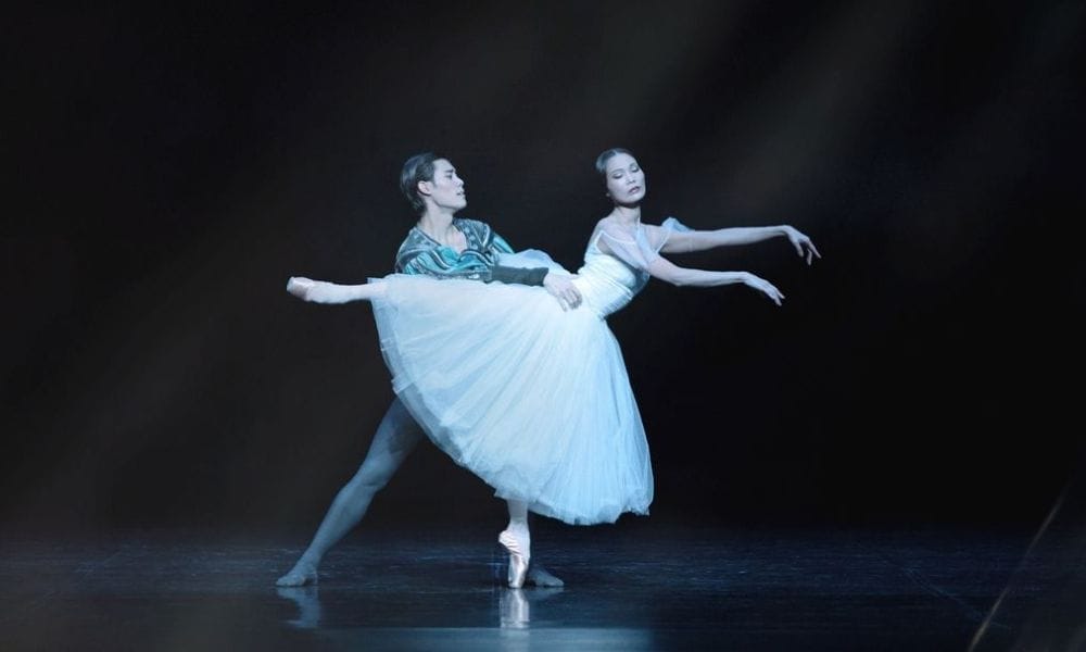 UNDERSTANDING VAN CLEEF & ARPELS’ SPARKLING PARTNERSHIP WITH THE DUBAI ...